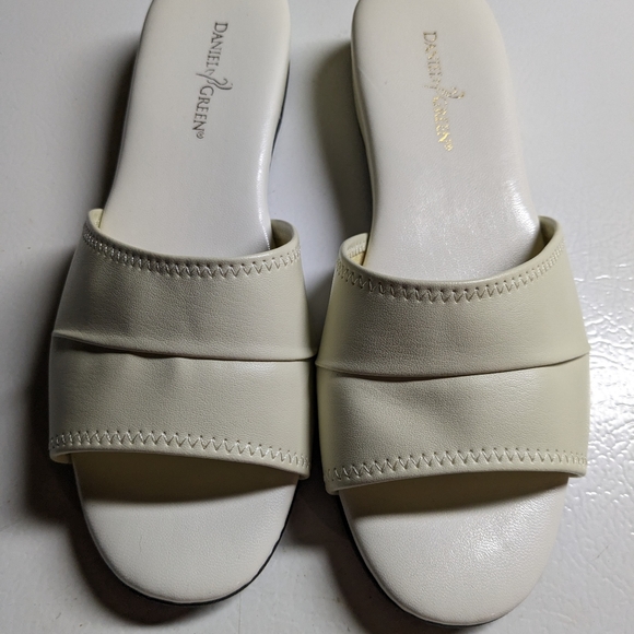 Daniel Green | Shoes | Daniel Green Ivory Slipper 65 | Poshmark